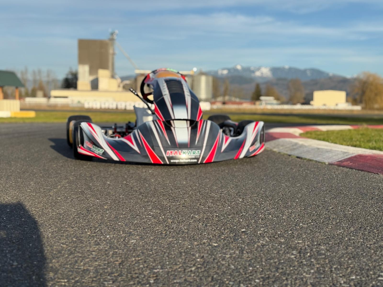 Italkart kart chassis, engines and accessories for racers.– Italian ...
