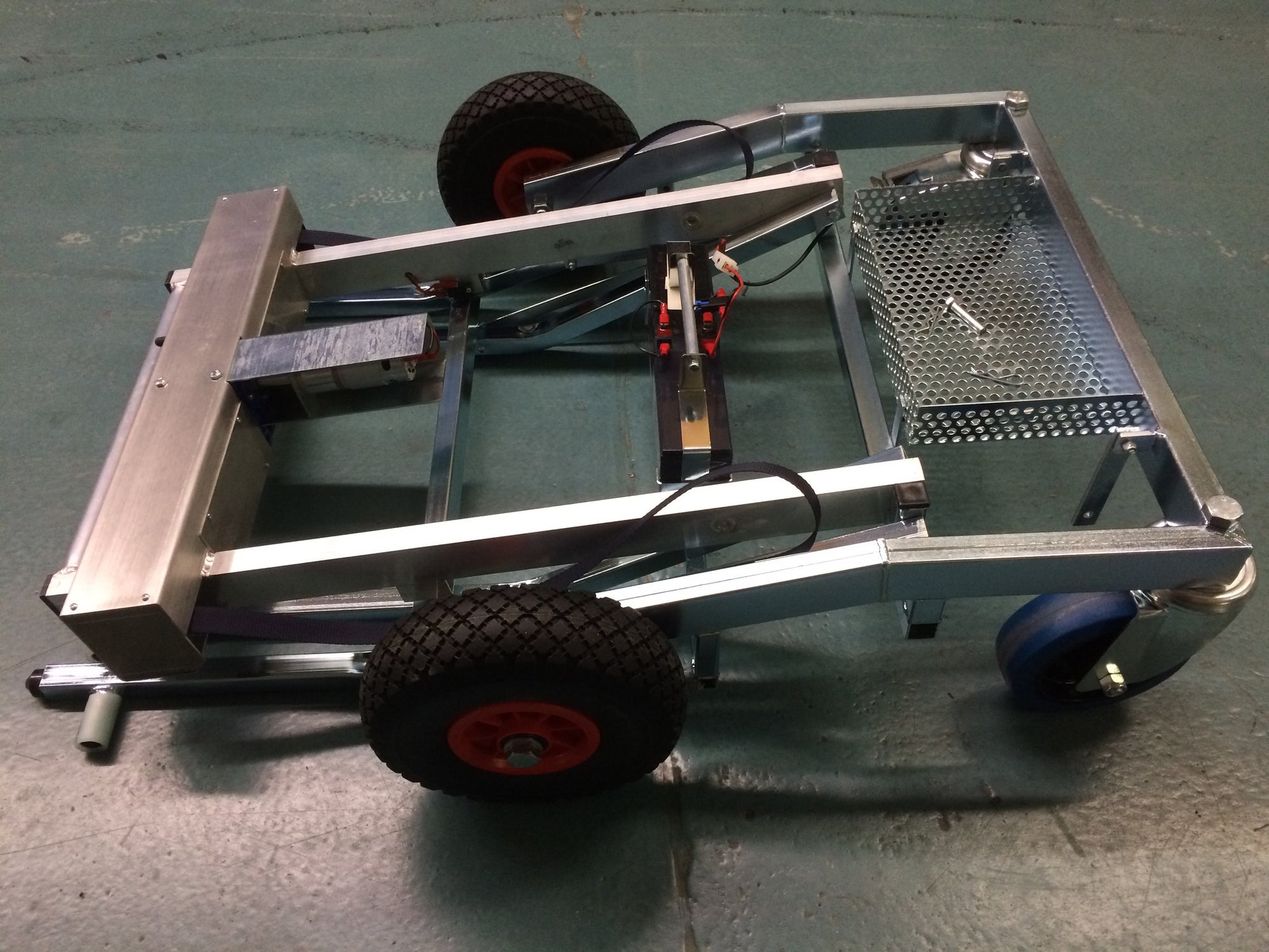 Dalmi Hookless Teamlift Electric Kart Stand *Free Batteries and ...